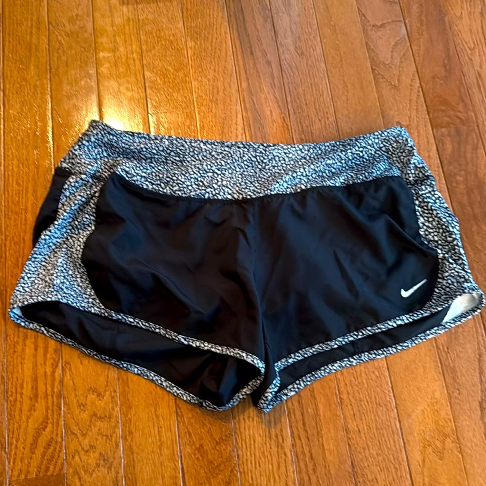 Nike Running 2” Inseam Short Shorts Drawstring Size M… - Gem
